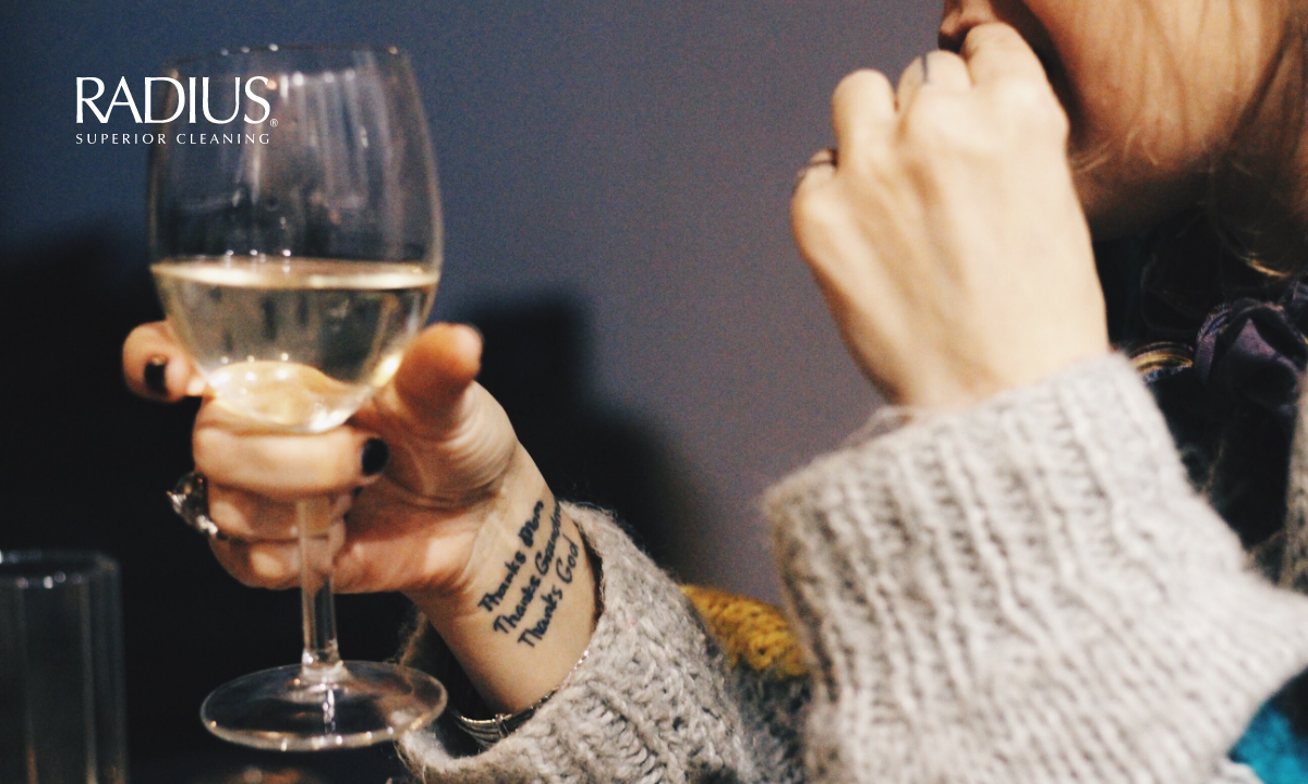 Effect of Alcohol on Teeth - 3 Things to Know